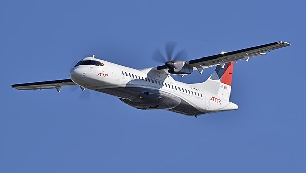 ATR and the ATR-42 and ATR-72 airliners, design, production and photographs